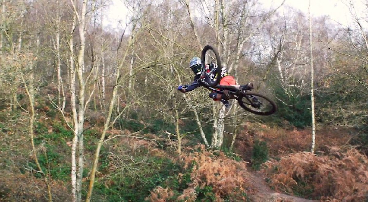 MTB Rider: Sam Reynolds - Enduro-Hucking & Casual Business