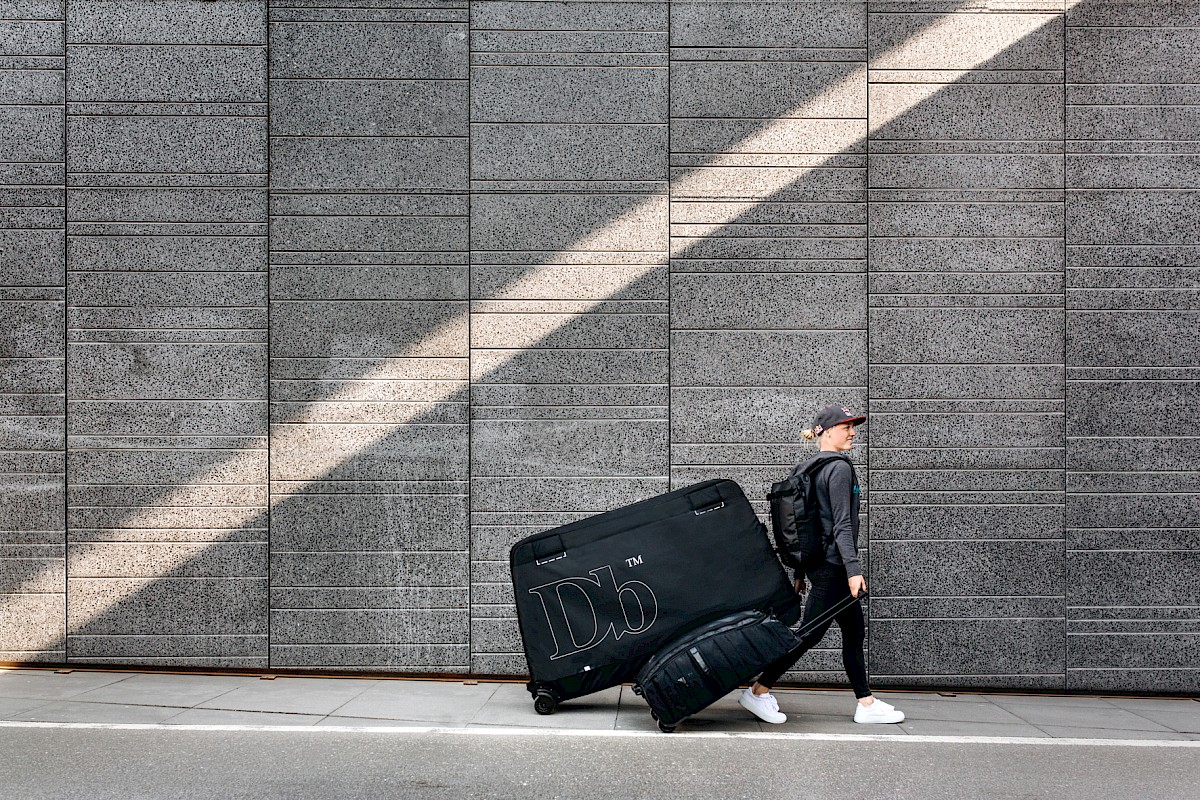MTB Rider: Douchebags launcht neue Reisetasche für dein Montainbike!
