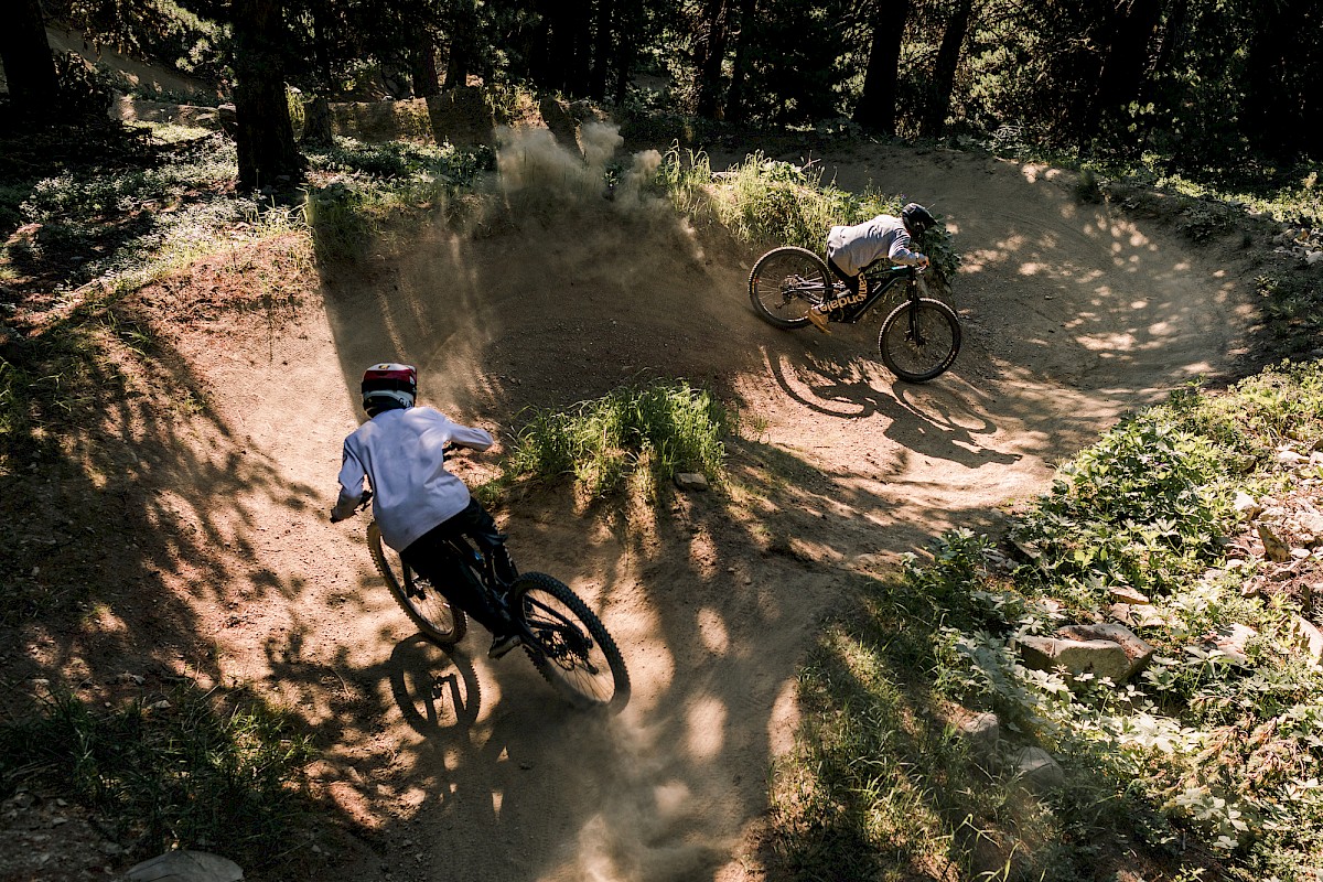 MTB Rider: Video: Ratboy & Crew shredden in Pila, Italien