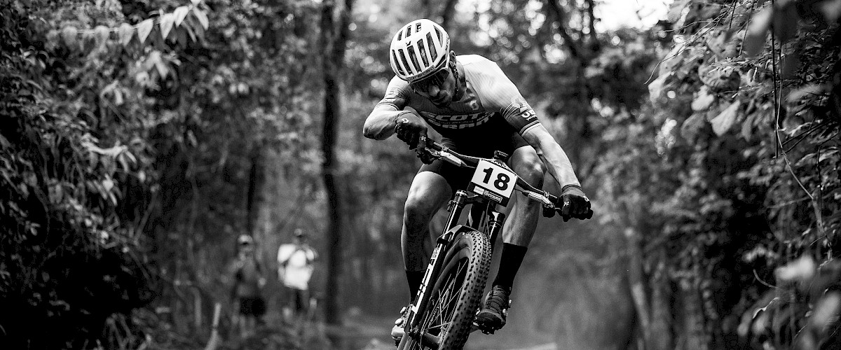 MTB Rider: SRAM Flight Attendant: 1,325 UMSCHALTUNGEN AM FAHRWERK